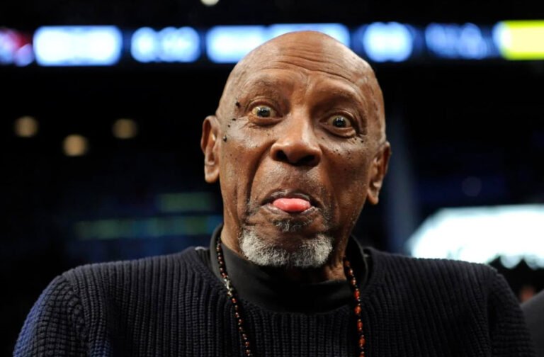 Louis Gossett Jr. - Star of ‘An Officer and a Gentleman’ Dies at 87 ...