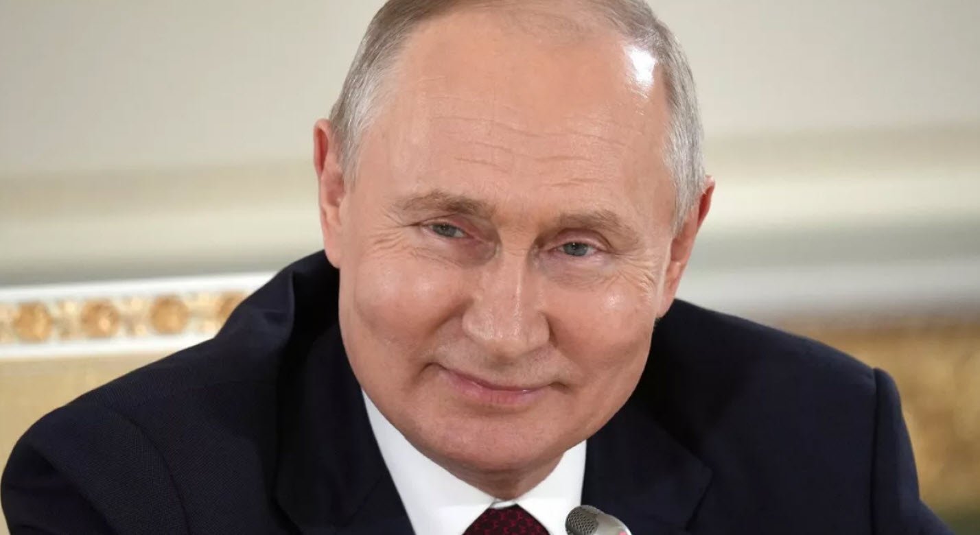 Vladimir Putin Looks to Secure 5th Term as President as Russians Head ...